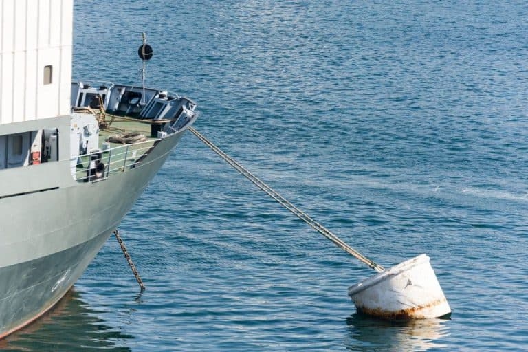 Where Is It Legal To Tie Up Your Boat? (What To Look For) – Project Boating