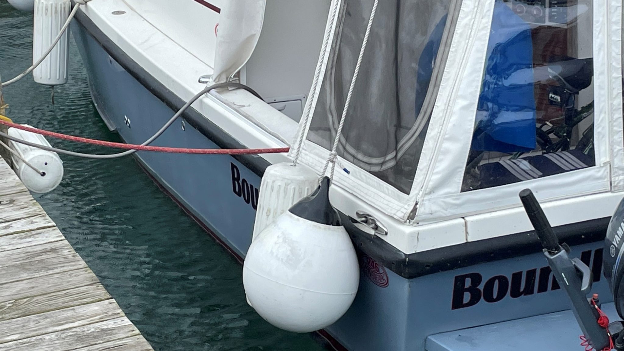 How To Tie A Boat To A Dock (Helpful Tips) - Project Boating